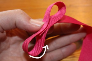 folded ribbon bows – we’ve got spirit, yes we do! | Tally's Treasury