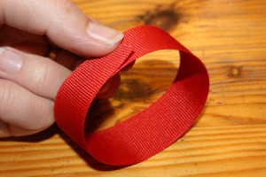 folded ribbon bows – we’ve got spirit, yes we do! | Tally's Treasury