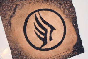 bleaching designs onto t-shirts | Tally's Treasury